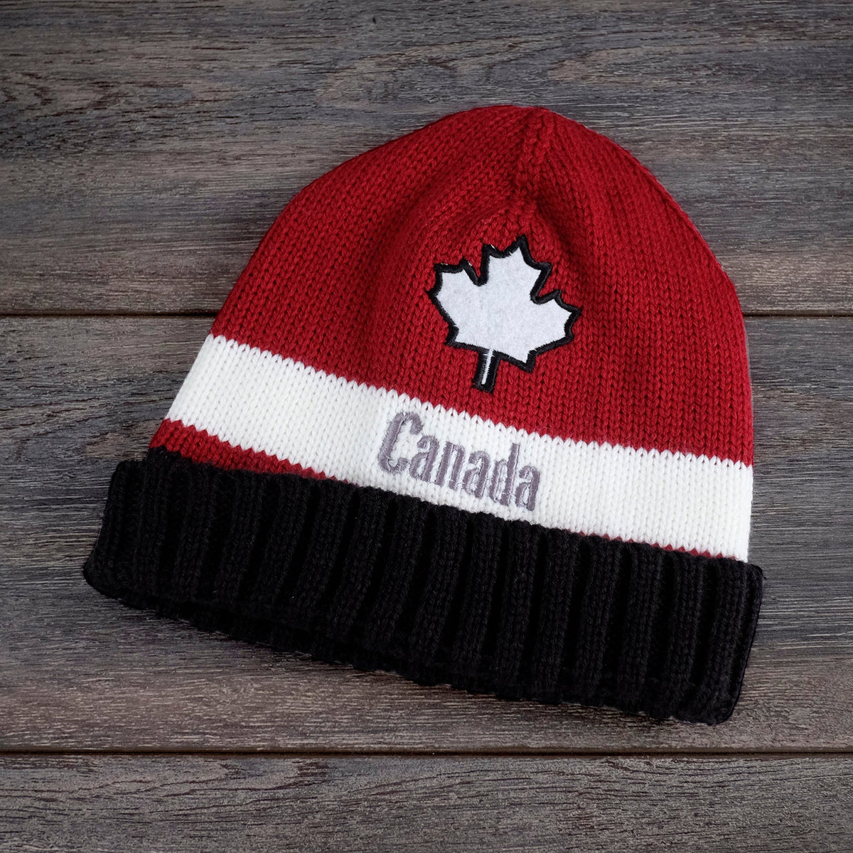 CANADA MAPLE LEAF BEANIE. – Souvenir Du Quebec